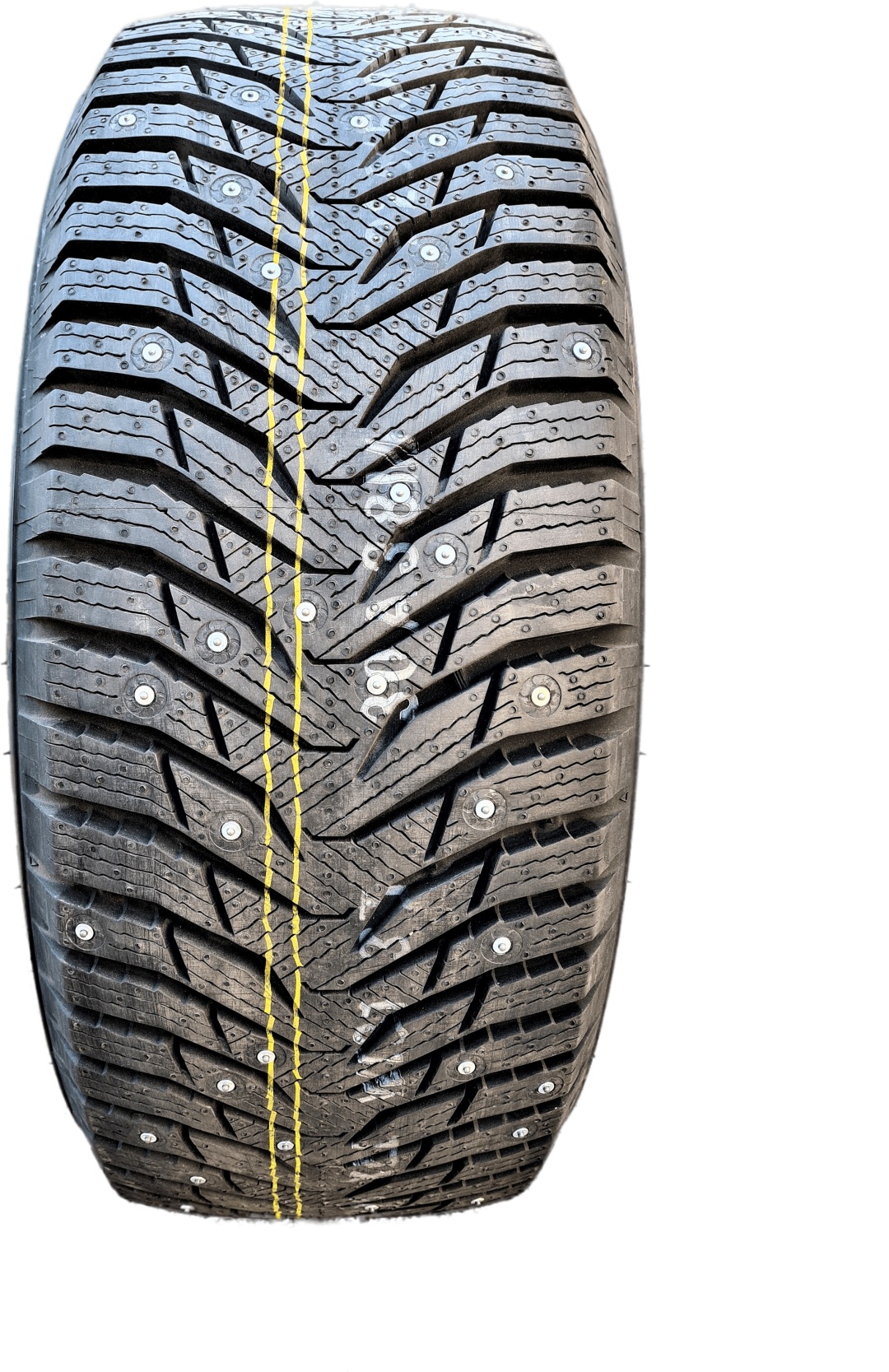 Купить Kumho WinterCraft Ice WS31 235/70 R16 106 T с шипами в кредит в ...