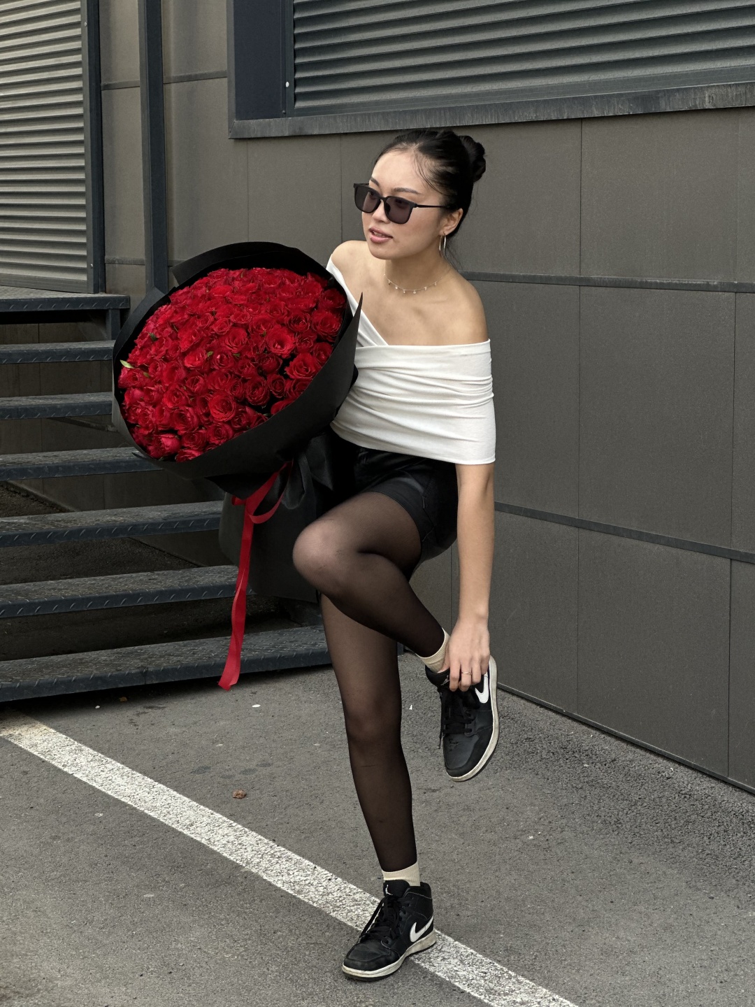 Купить Rose for love моно-букет с открыткой роза 101 шт 60 см в Алматы – Магазин на Kaspi.kz