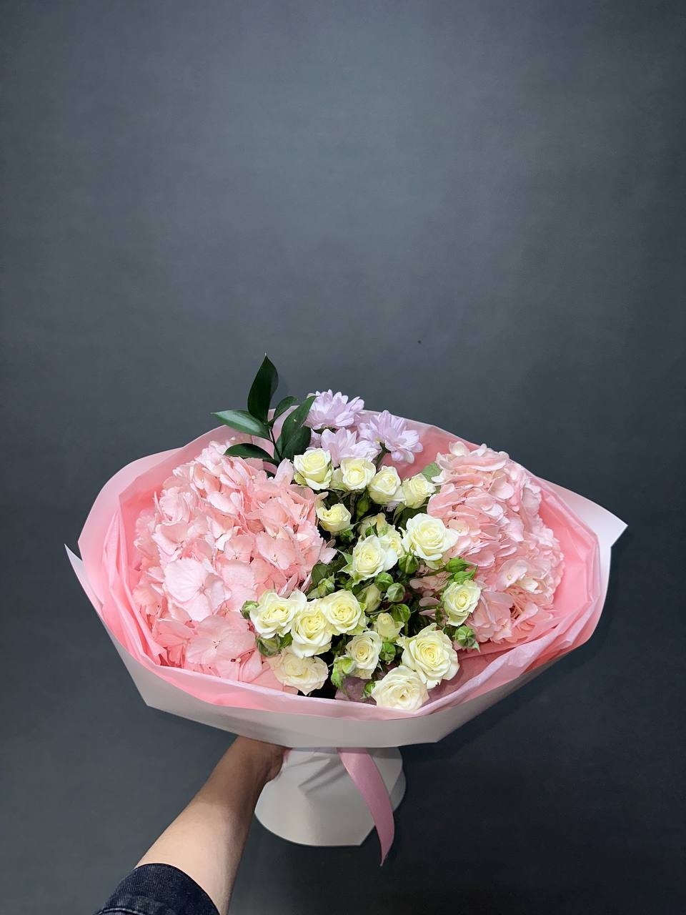 Купить Inflowers гортензия, кустовая роза, хризантема 7 шт 60 см в ...