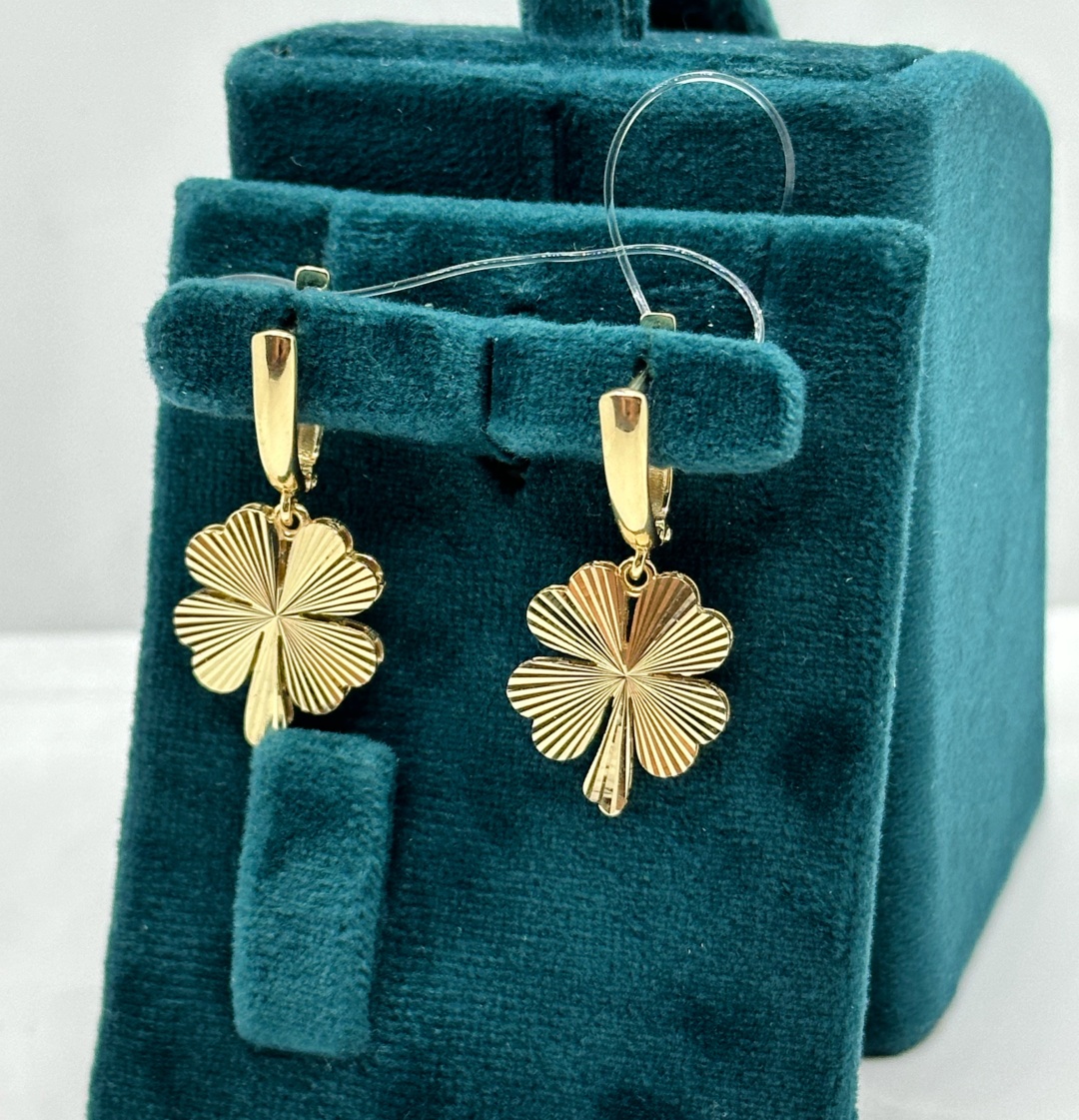 Купить Серьги Ali Gold 26134 вес 5.25 г золото, без вставок в кредит в ...