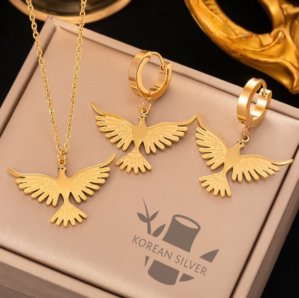 Купить Комплект KOREAN SILVER бижутерный сплав, без вставок в кредит в ...