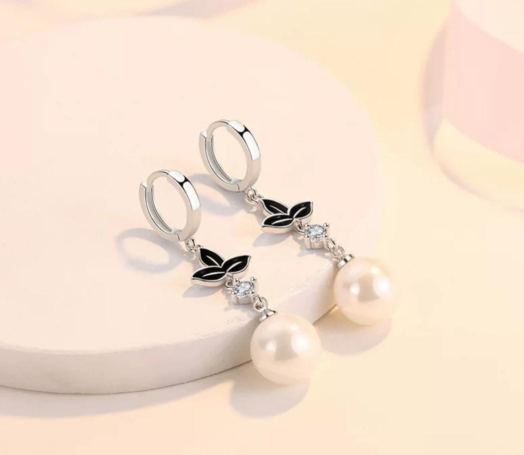 Купить Серьги KOREAN SILVER N бижутерный сплав, эмаль, искусственный ...