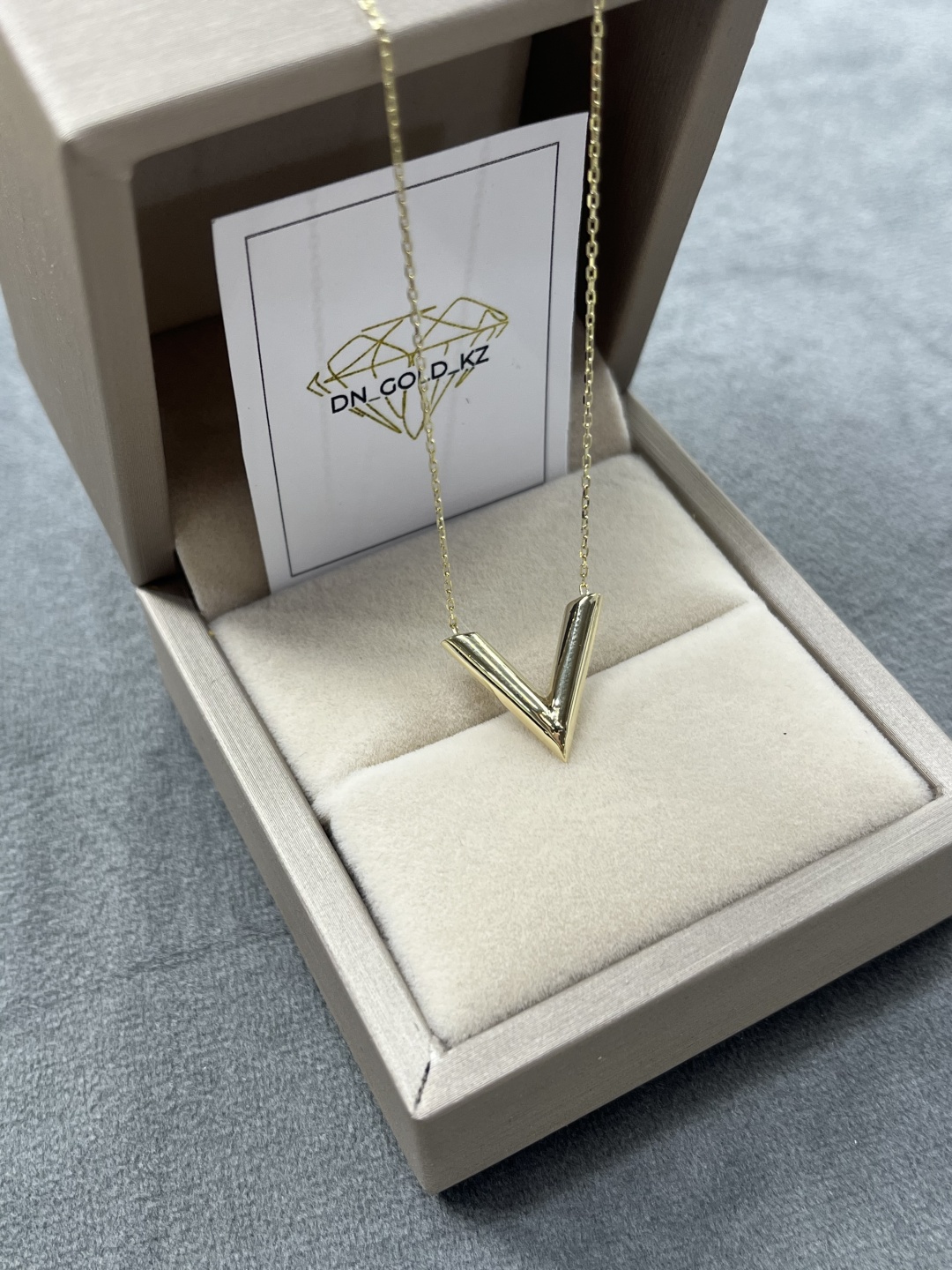 Купить Колье DN_GOLD_KZ V длина 45 см вес 2.2 г золото, без вставок в ...