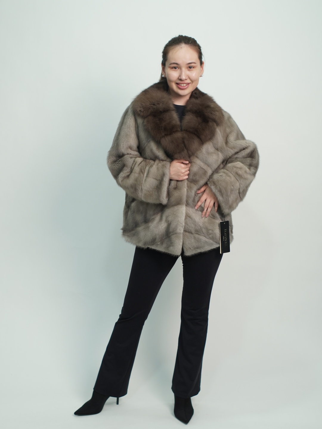 Купить Шуба Fani D-1 серебристый 52 в Алматы – Магазин на Kaspi.kz